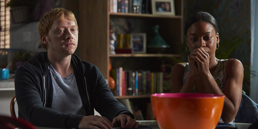 Sick Note – Tanıtım | 22dakika.org