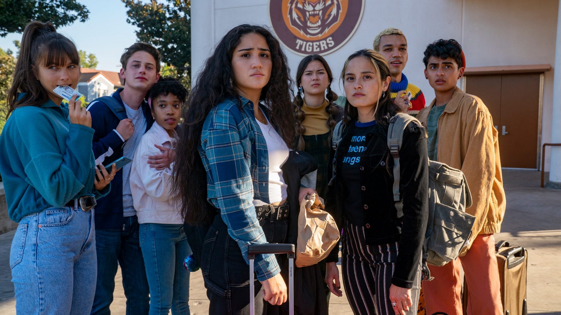 HBO Max, Generation’ı ilk sezonun sonunda iptal etti. | 22dakika.org