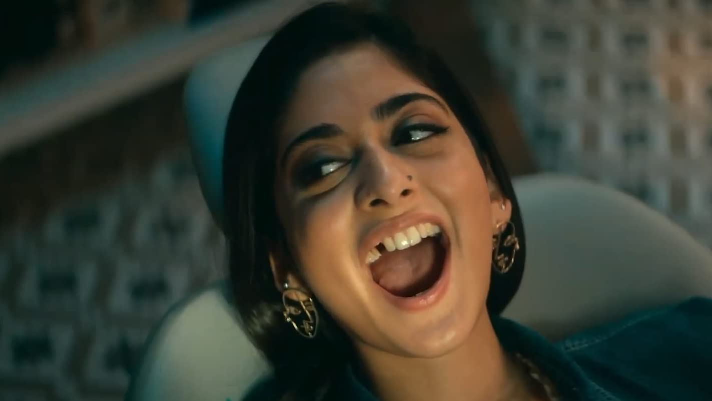 Tooth Pari: When Love Bites — Tanıtım | 22dakika.org